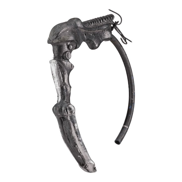 Lot # 1157: THE MATRIX (1999) - Full-Size Sentinel Arm