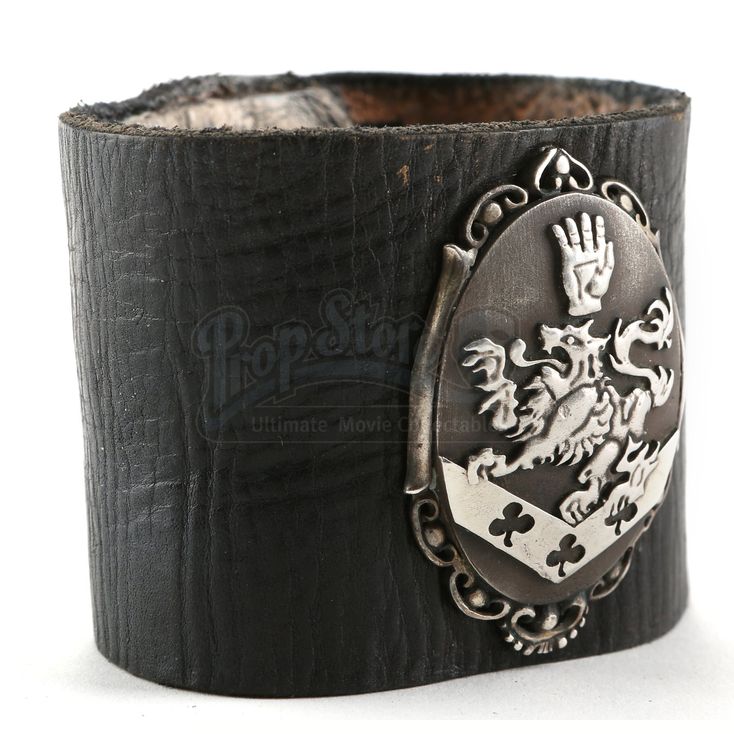 Lot 899 - Edward Cullens Crest Cuff | TWILIGHT SAGA, THE: BREAKING DAWN ...