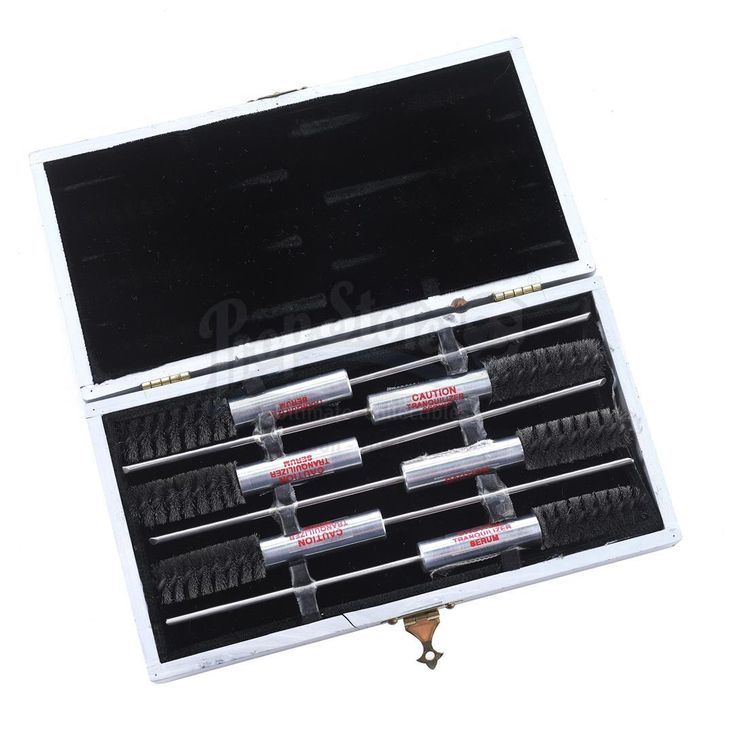 Peter Keyes (Gary Busey) Tranquilizer Kit | PREDATOR 2 (1990)