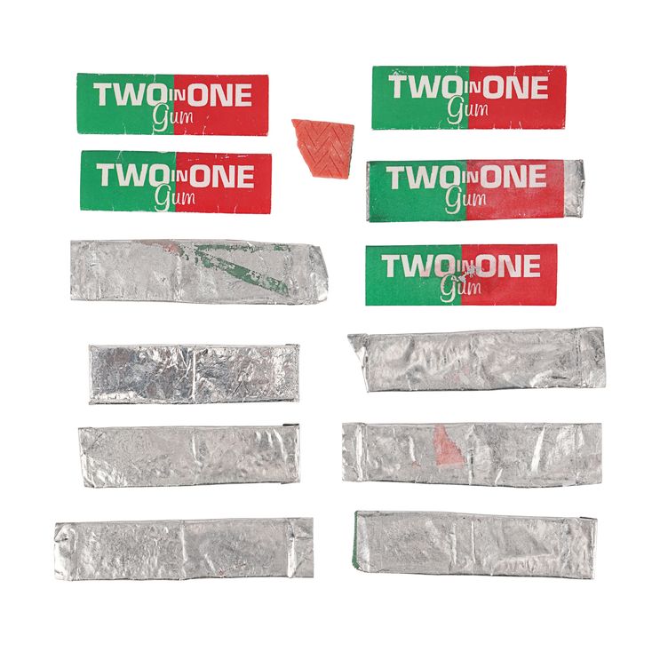 Lot 1501. Set of Ethan Hunts (Tom Cruise) Exploding Gum | MISSION ...