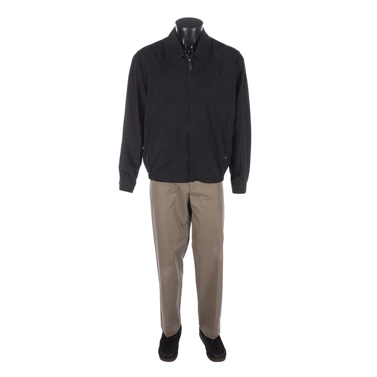 Lot 769 - Walter Whites (Bryan Cranston) Costume | BREAKING BAD (TV ...