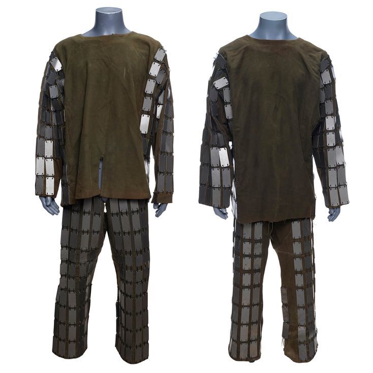 68. Pair of English Army Soldier Armor Costumes | BRAVEHEART (1995)
